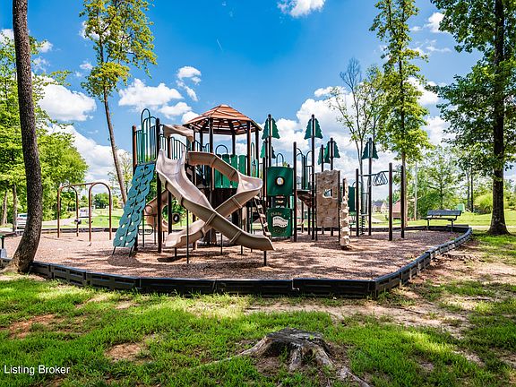 423 Misty Green Ct, Mount Washington, KY 40047 | MLS #1705343 | Zillow