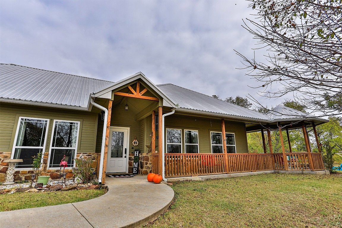 722 County Road 421, Muenster, TX 76252 | Zillow