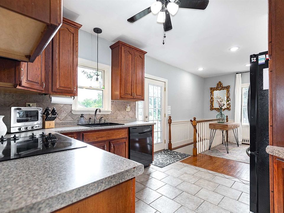 28 Overocker Rd, Poughkeepsie, NY 12603 | Zillow