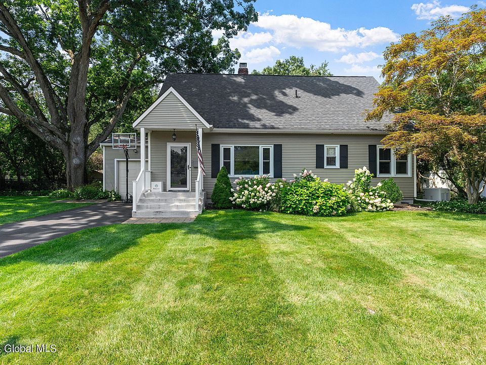 7 Elizabeth Lane, Saratoga Springs, NY 12866 | Zillow