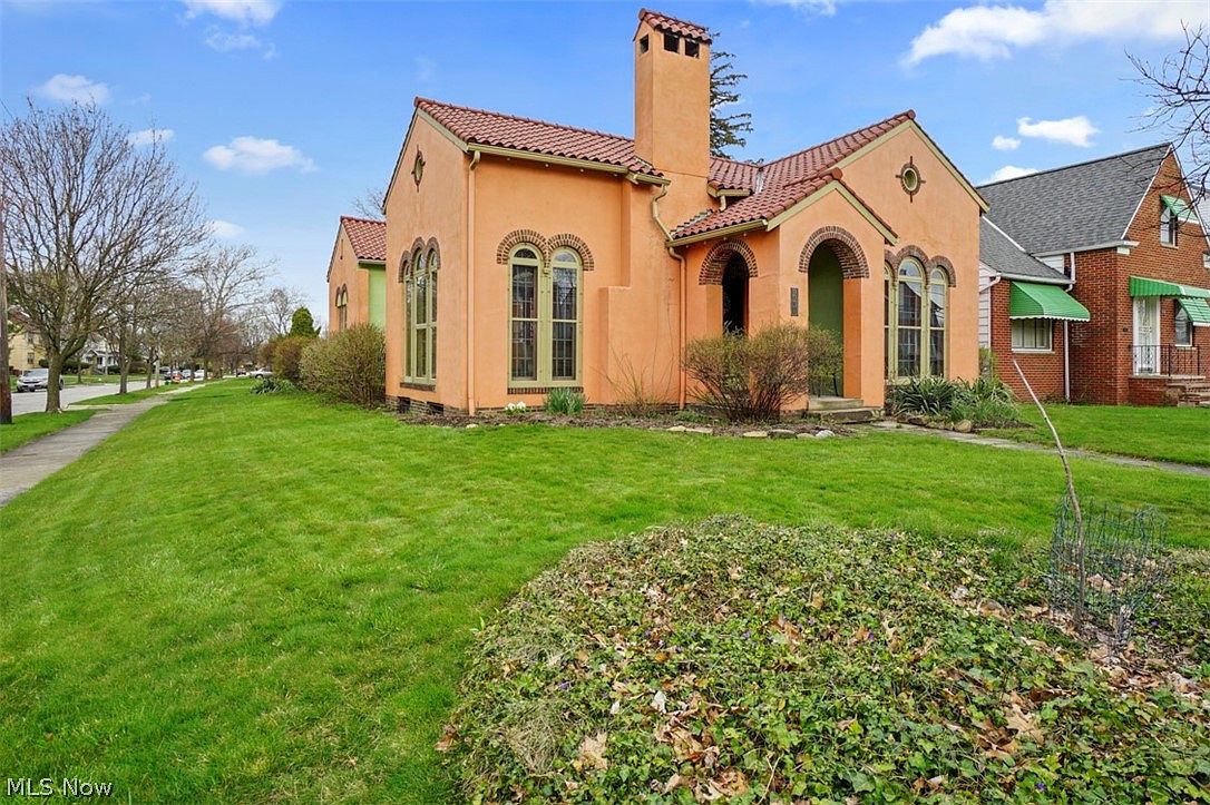 2238 S Taylor Rd, Cleveland Heights, OH 44118 | Zillow