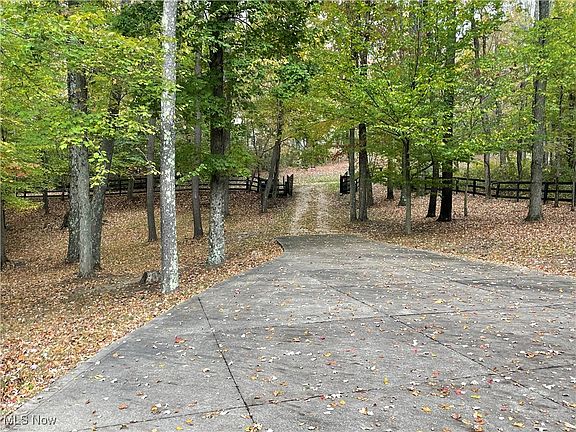 74068 Lake Ridge Rd, Piedmont, OH 43983 | Zillow