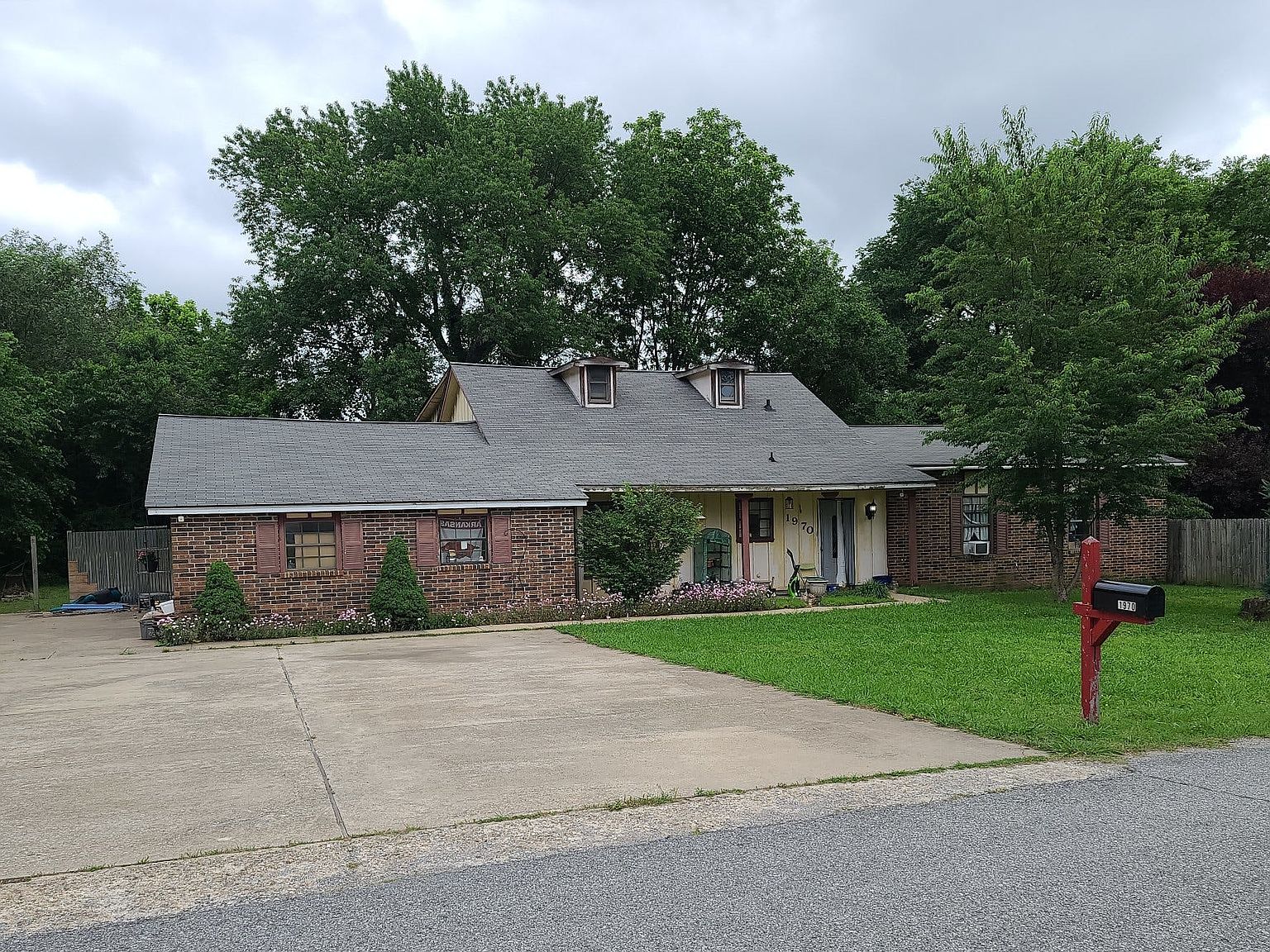 1970 Lewis Ave, Springdale, AR 72762 | Zillow