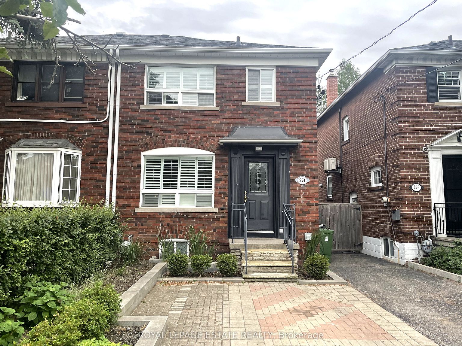 274 Laird Dr #C11, Toronto, ON M4G 3X4 | Zillow