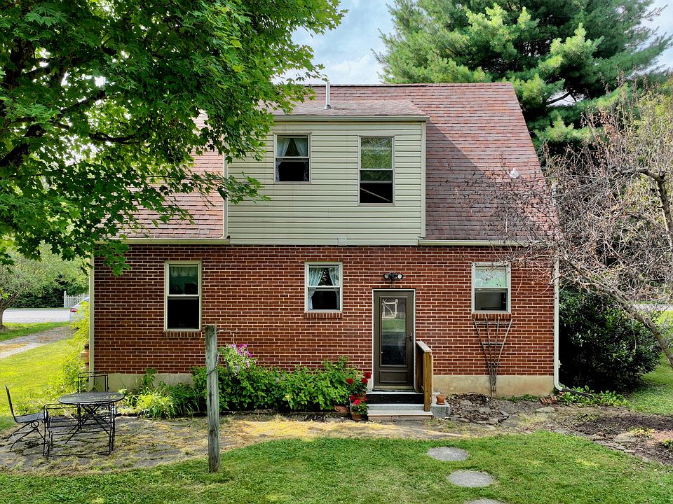 208 Court St, Lewisburg, WV 24901 | Zillow