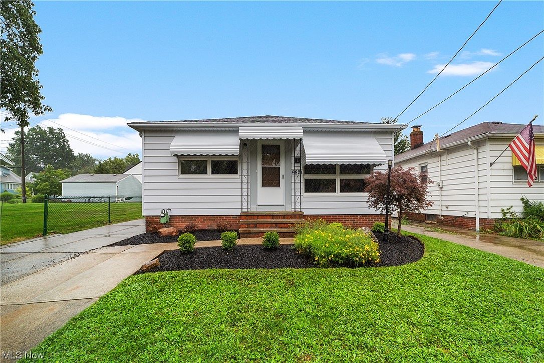9821 Snow Rd, Parma Heights, OH 44130 | MLS #4479774 | Zillow