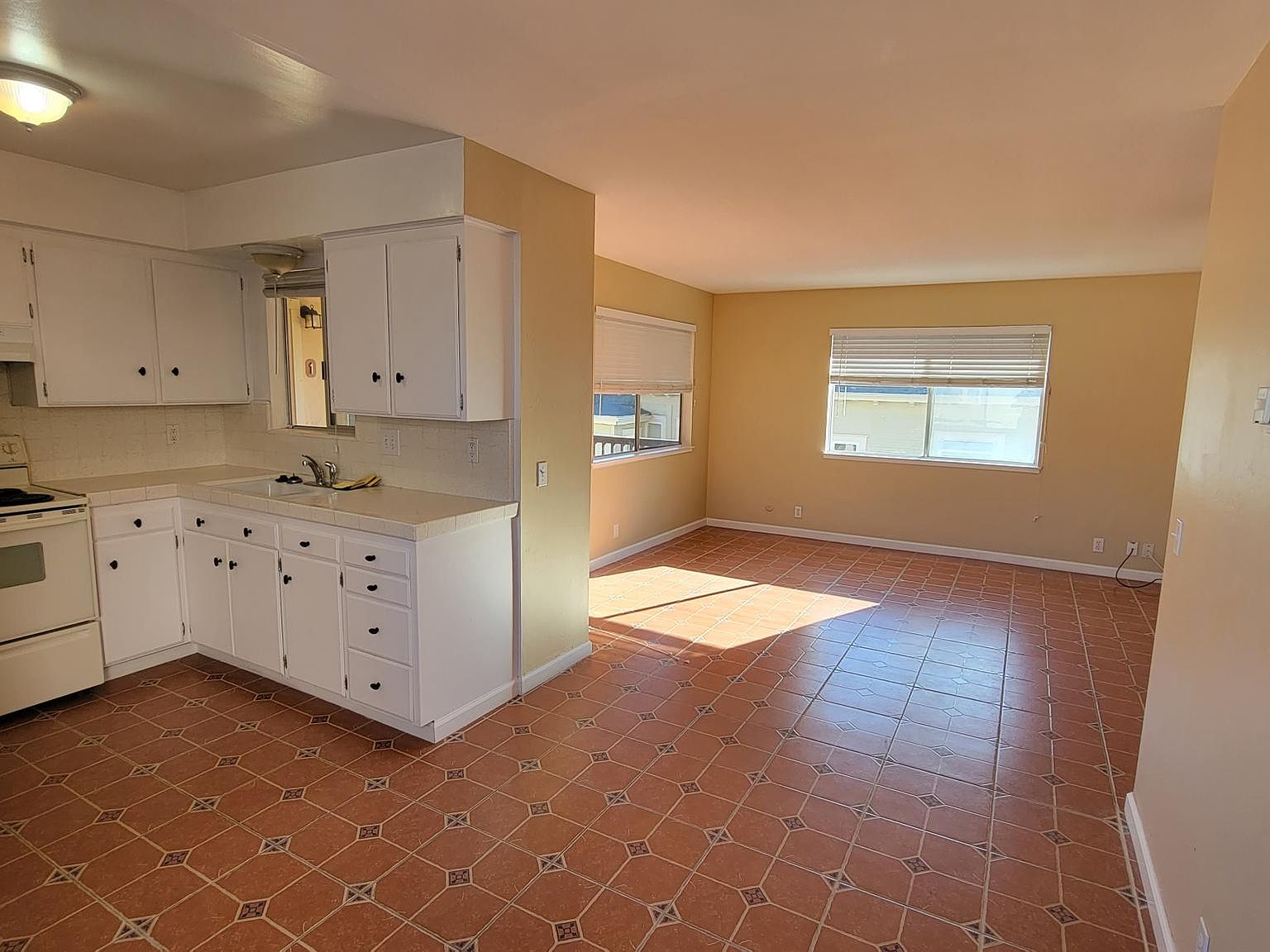 257 Watson St #2, Monterey, CA 93940 | Zillow