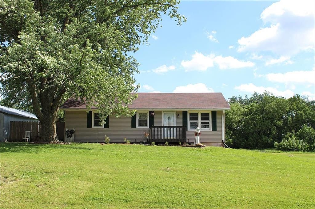 860 E Front St, Kidder, MO 64649 | Zillow