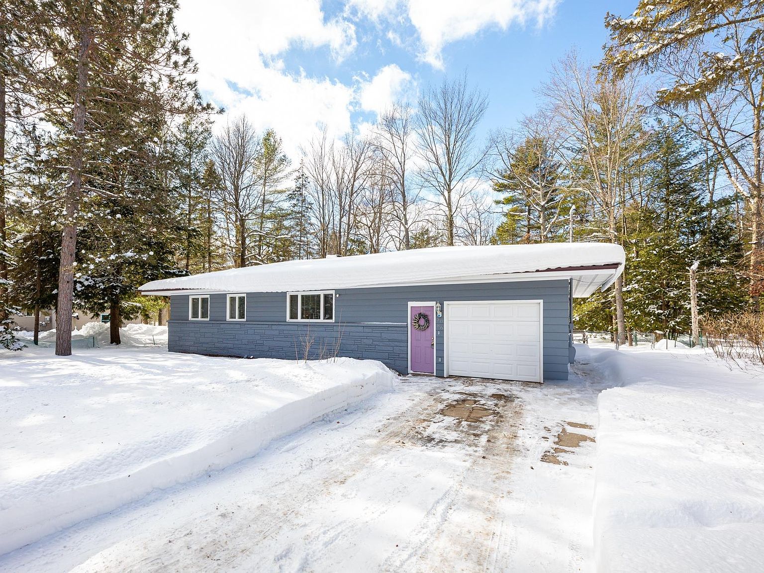 5086 Karlin Rd, Interlochen, MI 49643 | Zillow