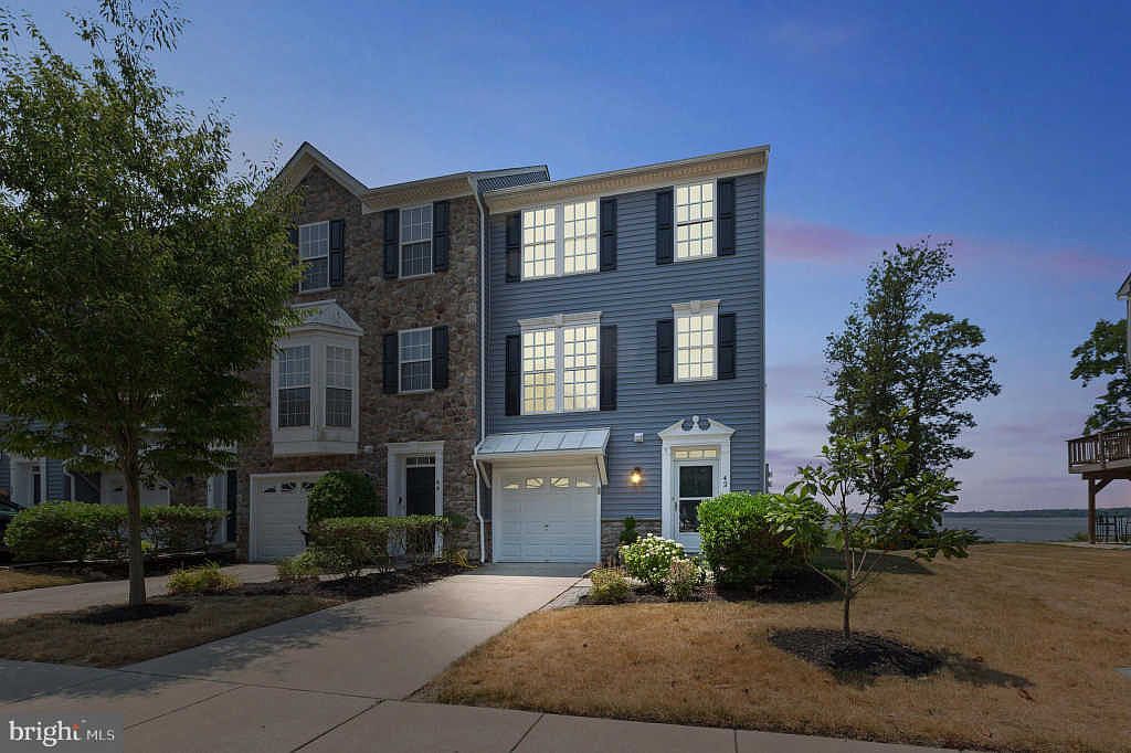 42 River Ln, Delanco, NJ 08075 | Zillow