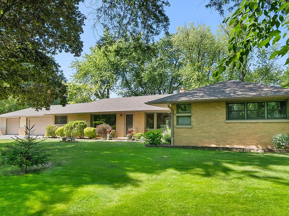 7900 West Evergreen ROAD, Mequon, WI 53097 | MLS #1841373 | Zillow