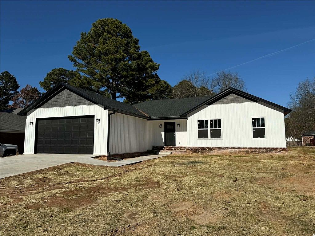 1018 E Norristown Cir, Russellville, AR 72802 | MLS #1330685 | Zillow