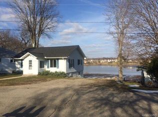 1697 Triangle Lake Rd, Howell, MI 48843 | Zillow