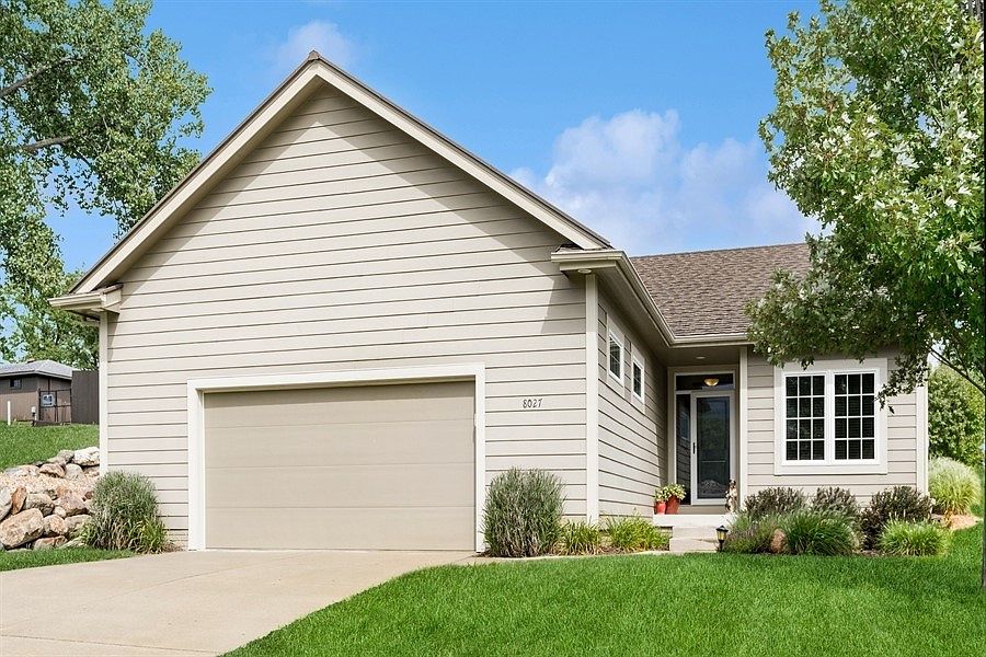 8027 Echo Dr, Norwalk, IA 50211 | MLS #680145 | Zillow