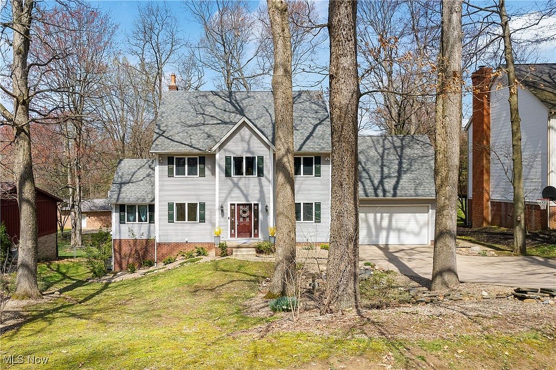 5197 Dungannon Cir NW, North Canton, OH 44720 | Zillow