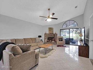 2840 LANTANA LAKES Drive E, Jacksonville, FL 32246 | Zillow