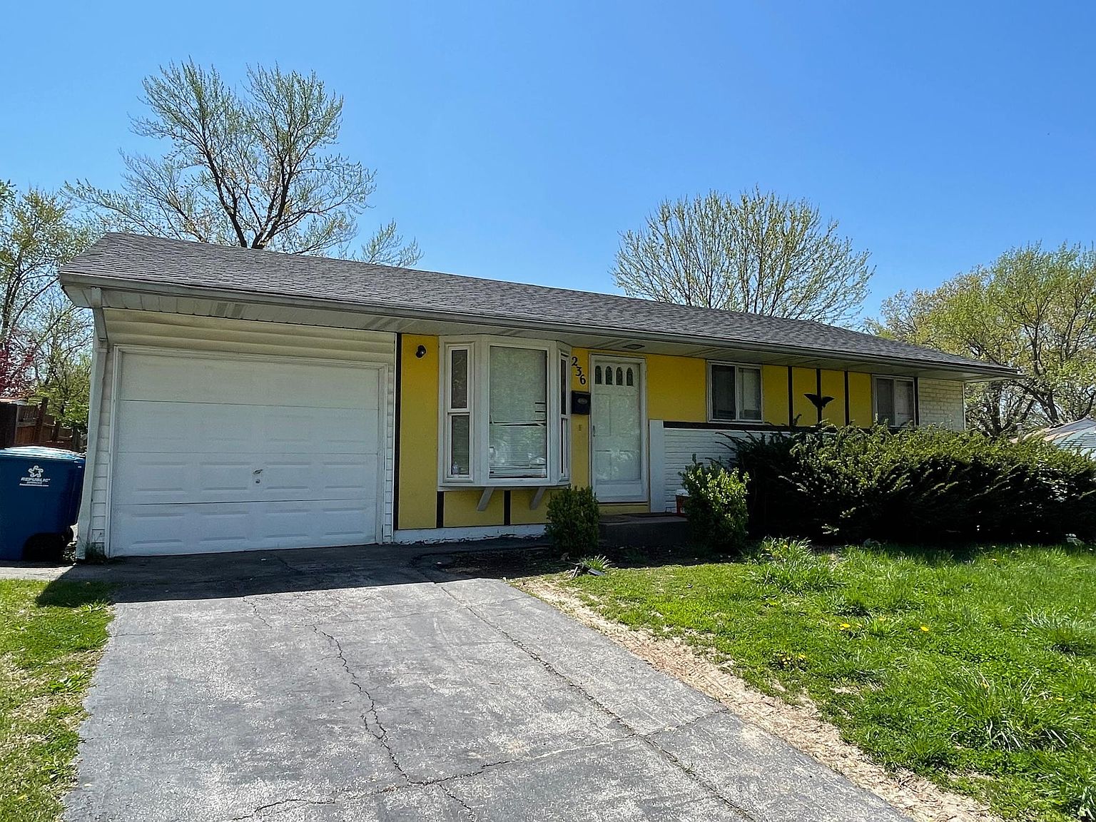 236 Roderick Dr, Saint Louis, MO 63137 | Zillow
