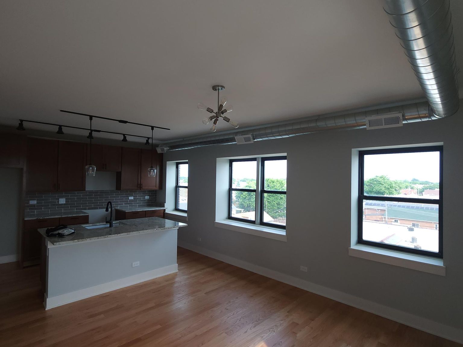 3022 S Archer Ave #2R, Chicago, IL 60608 | Zillow