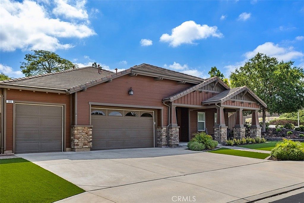 305 Charles Swisher Ct, Fallbrook, CA 92028 | MLS #OC24032680 | Zillow