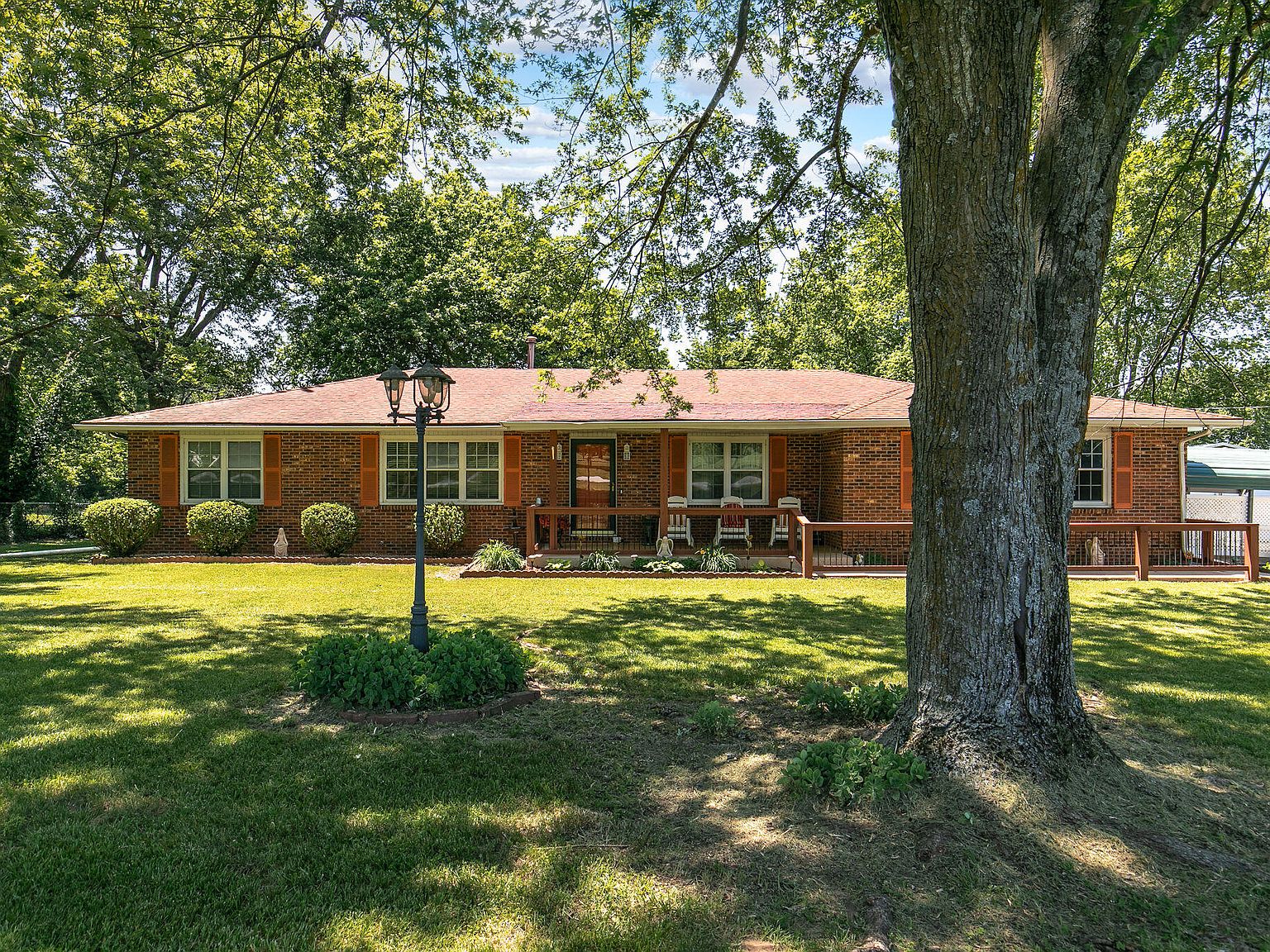 2369 North Farm Road 101, Springfield, MO 65802 | MLS #60243720 | Zillow
