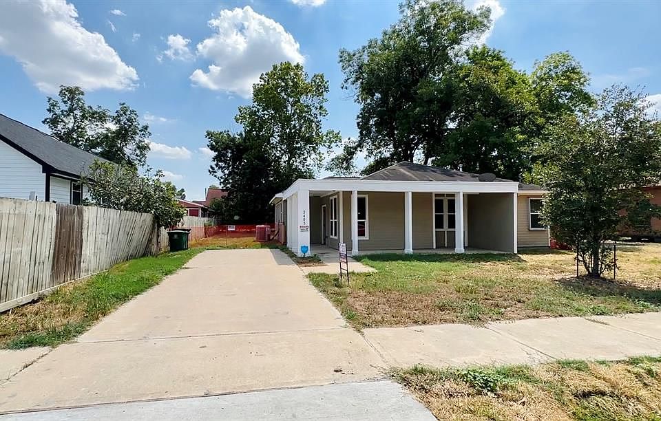 2405 Dolly Wright St, Houston, TX 77088 | Zillow