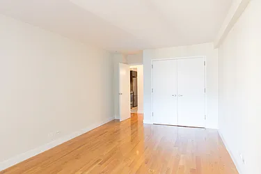 210 West 89th Street #9L in Upper West Side, Manhattan | StreetEasy