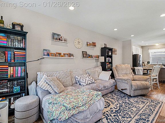 350 Jeff Keeton Dr, Hazel Park, MI 48030 | MLS #20261004988 | Zillow