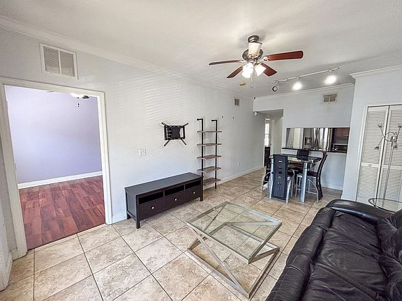 1440 NW 3rd Pl APT 202, Gainesville, FL 32603 | Zillow
