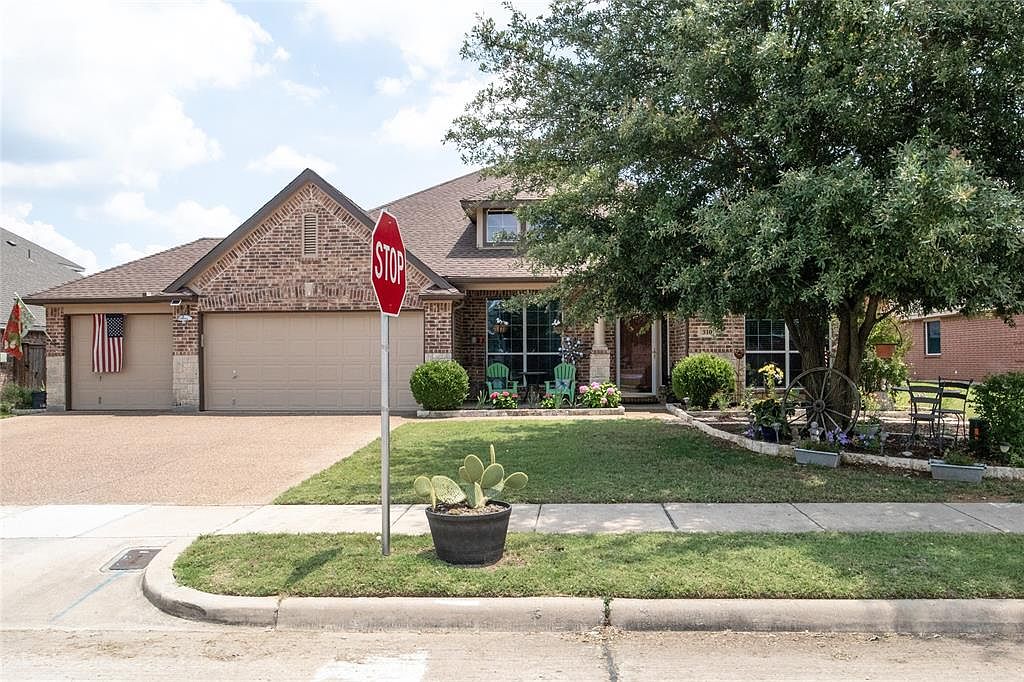 310 Hardeman Blvd, Justin, TX 76247 | Zillow