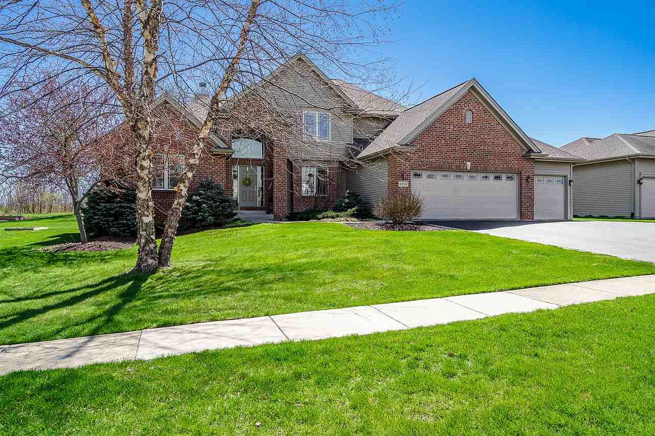 6713 Butterfield Dr, Cherry Valley, IL 61016 | Zillow