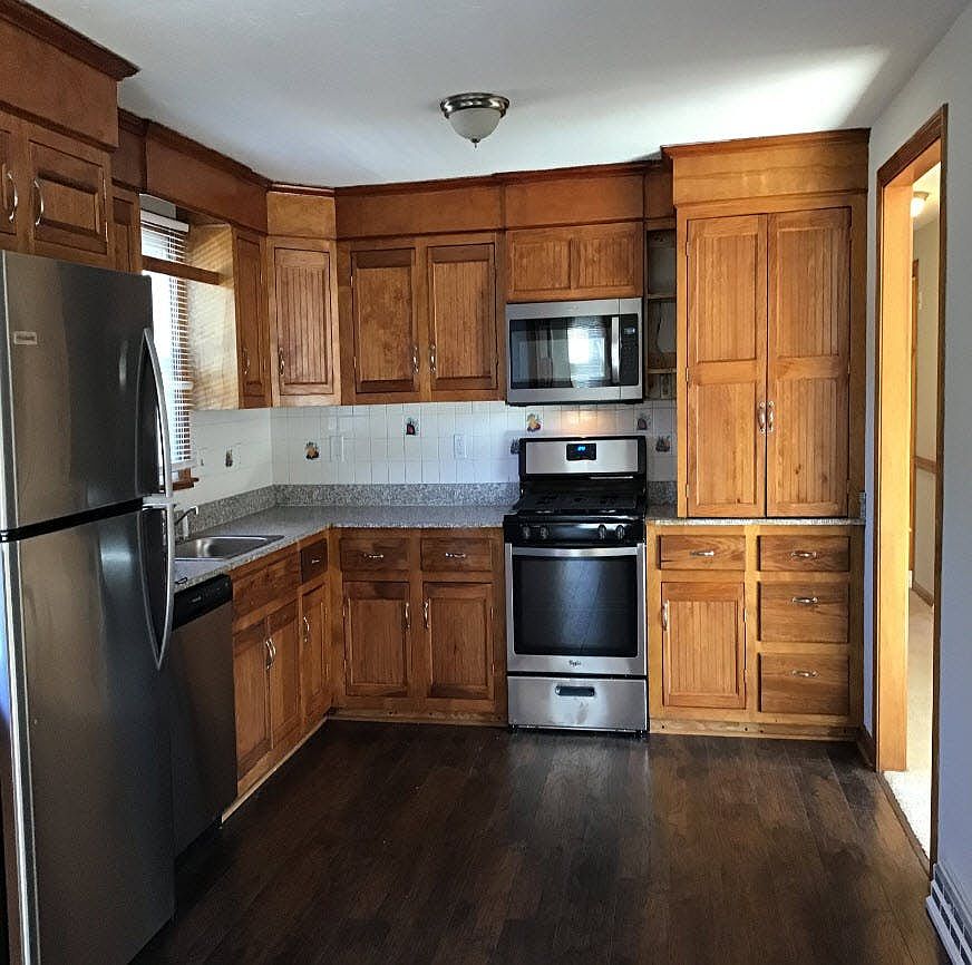 209 Clark St, Rochdale, MA 01542 | Zillow