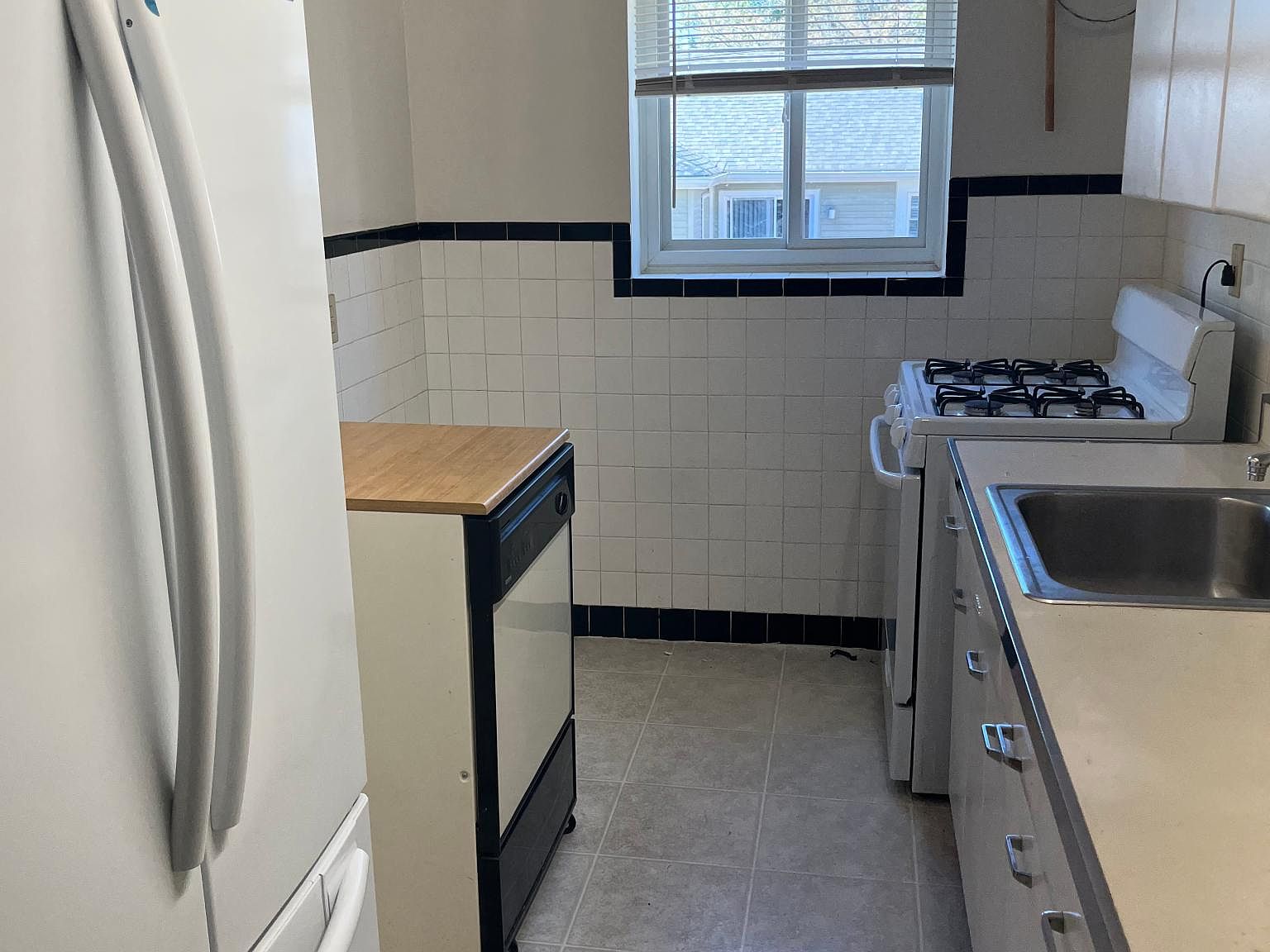 9020 Eager Rd #2C, Saint Louis, MO 63144 | Zillow