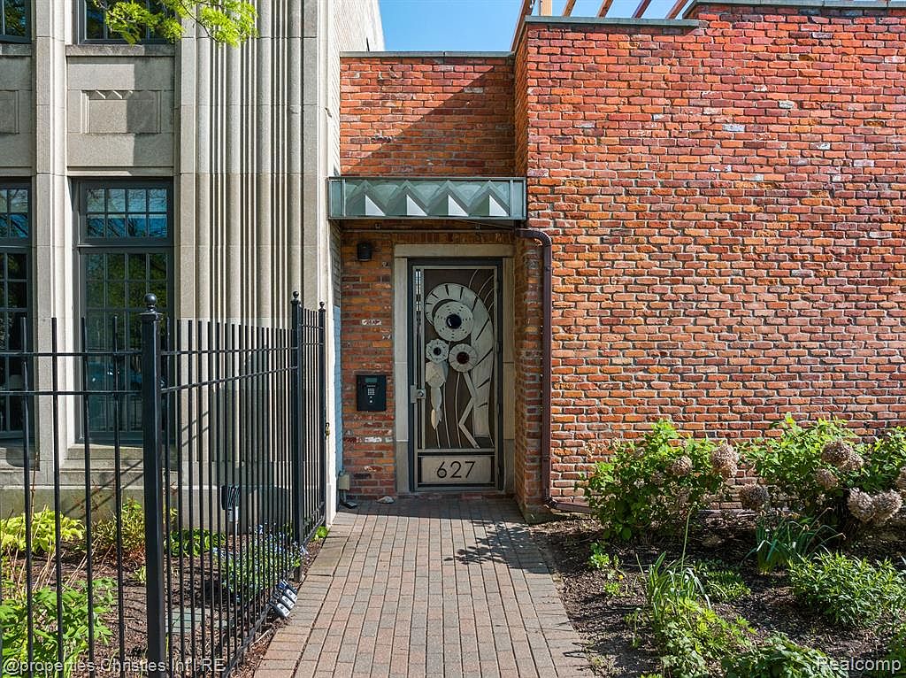 627 W Alexandrine St UNIT 3, Detroit, MI 48201 | Zillow