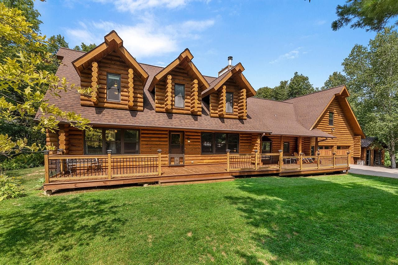 2423 County Road K, Hartford, WI 53027 | Zillow