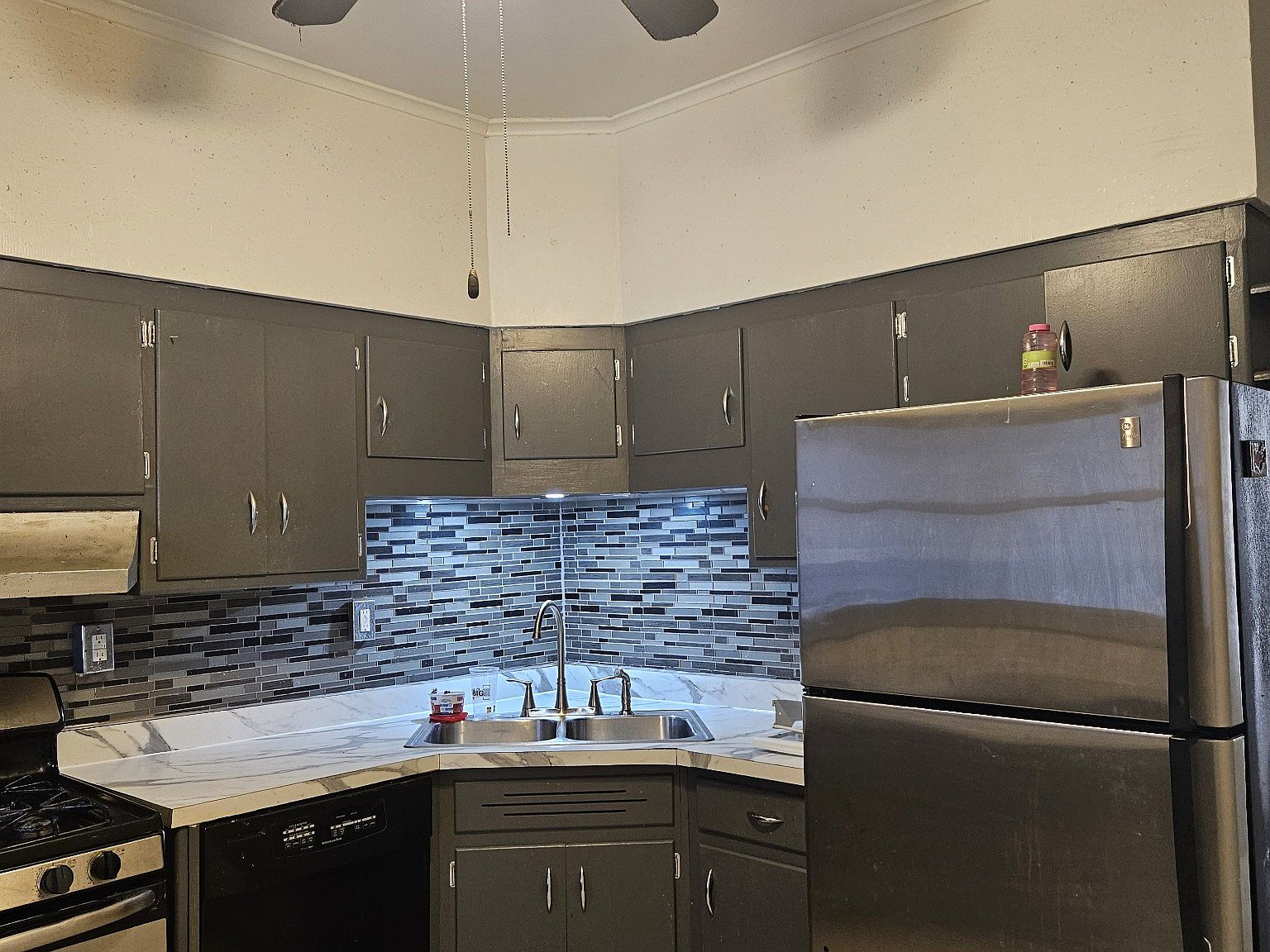 7121 S Eberhart Ave #2, Chicago, IL 60619 | Zillow