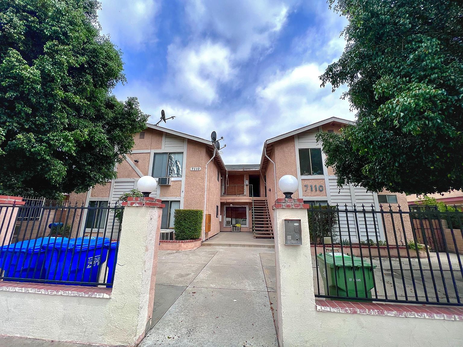 7110 Coldwater Canyon Ave APT 203, North Hollywood, CA 91605 | Zillow
