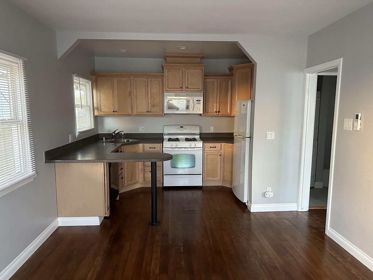 2400 Zandia Ave #A, Long Beach, CA 90815 | Zillow