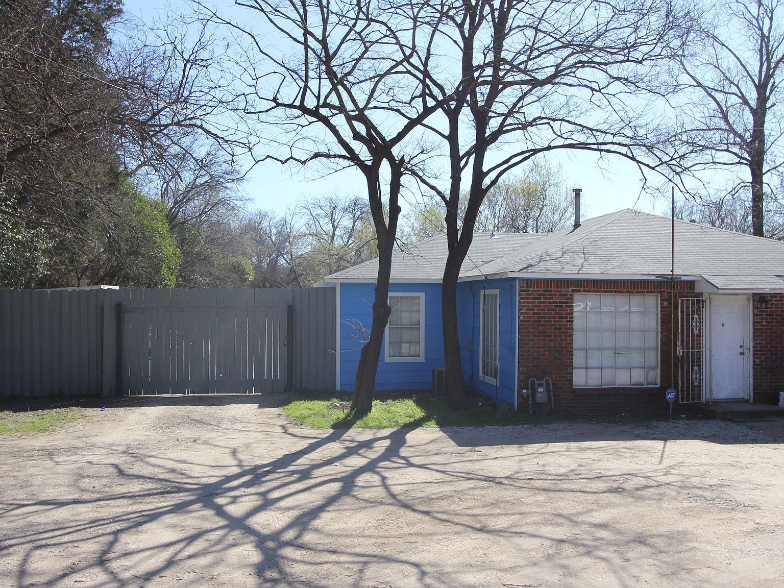 7330 Lake June Rd, Dallas, TX 75217 | Zillow