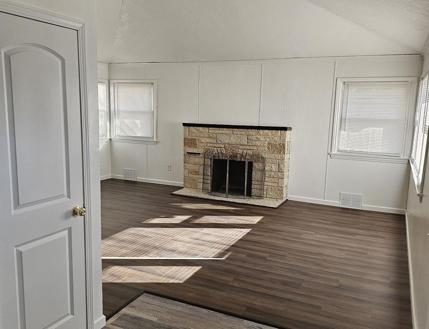 283 S Prairie Ave, Bradley, IL 60915 | Zillow