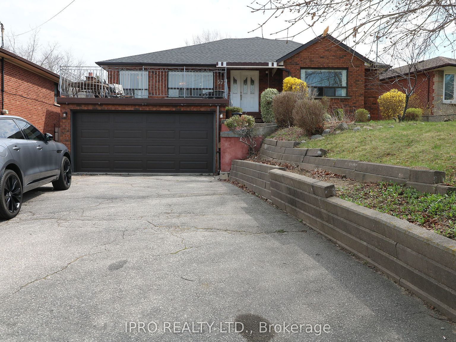 577 Rustic Rd #W04, Toronto, ON M6L 1Y2 | MLS #W12113505 | Zillow