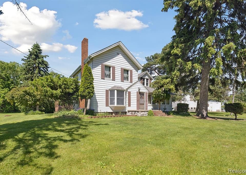 5533 Fowlerville Rd, Fowlerville, MI 48836 | Zillow