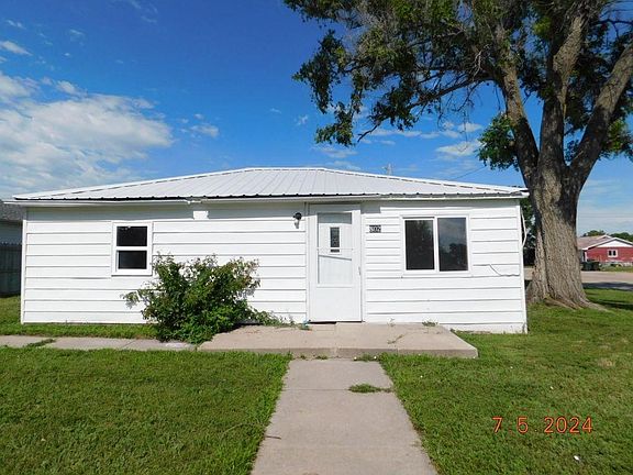 802 S York Ave, Dickens, NE 69101 | Zillow