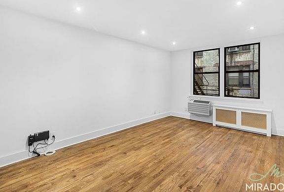 119 E 83rd St APT 3C, New York, NY 10028 | Zillow