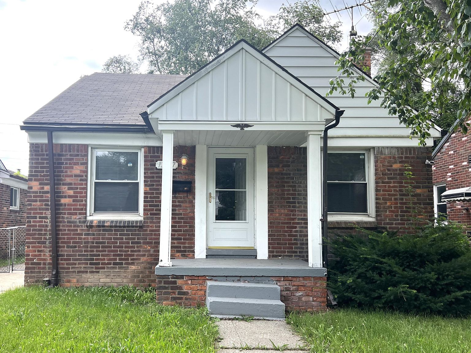 12867 Dale St, Detroit, MI 48223 | Zillow