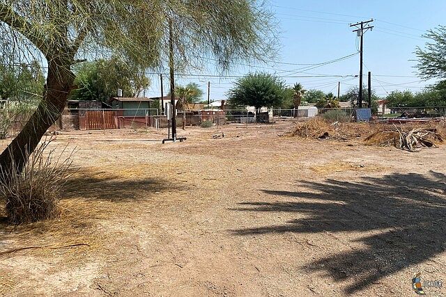 1736 W Evan Hewes Hwy, Seeley, CA 92273 | Zillow