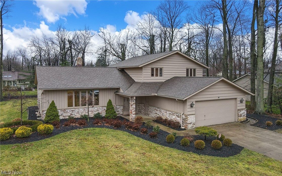 602 Sturbridge Dr, Highland Heights, OH 44143 | Zillow