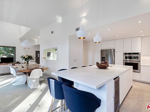 2858 Westshire Dr, Los Angeles, CA 90068 | Zillow