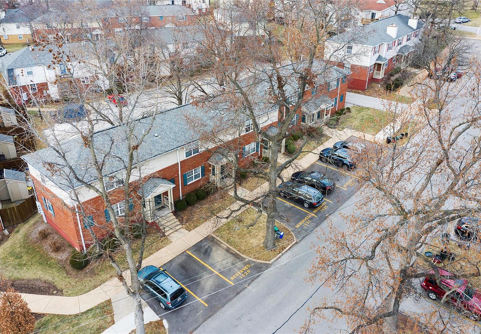 1621 High School Dr, Saint Louis, MO 63144 | Zillow