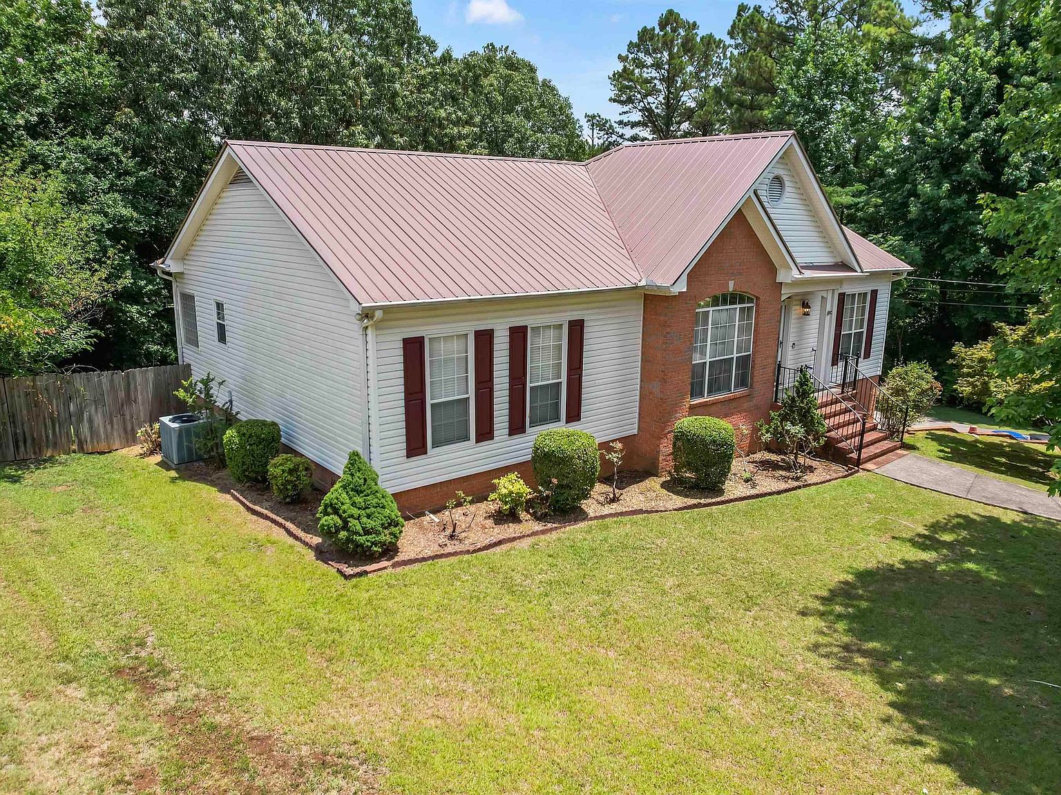 7732 S Crest Trl, Bessemer, AL 35022 | MLS #21389547 | Zillow