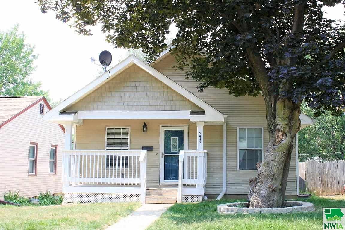 2647 S Cedar St, Sioux City, IA 51106 | Zillow